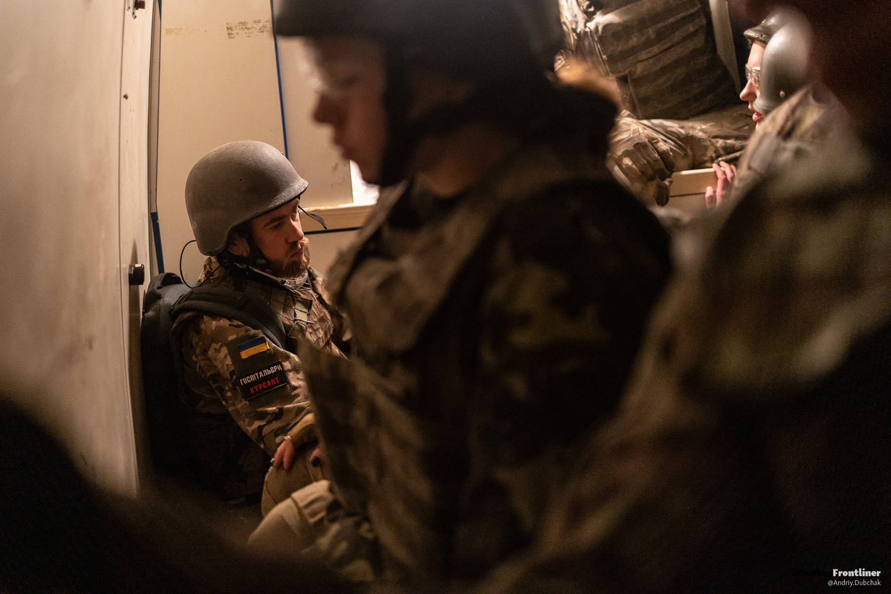 How a Ukrainian paramedic team trains volunteers to save wounded ...