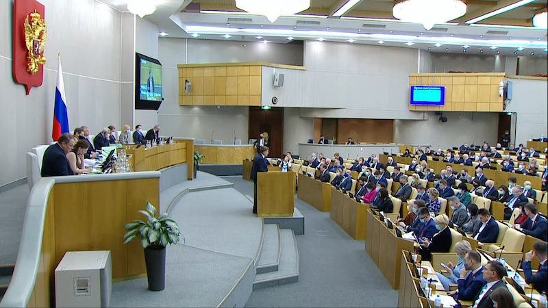 Russian Duma asks Putin to recognize Donbas "republics." Is Minsk dead?