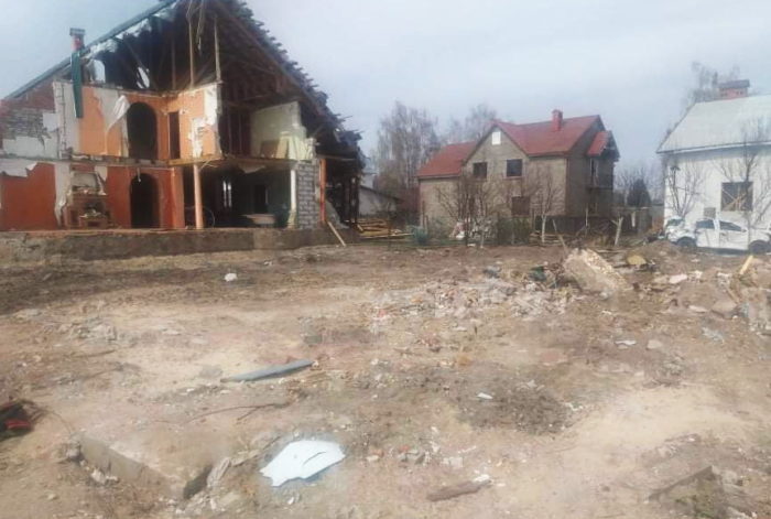 Russian Army bombs civilians in Ovruch