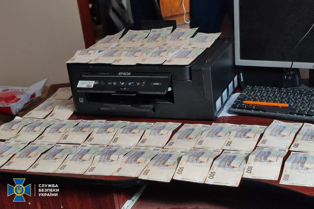 Russian collaborator proposed a bribe to security officer and now faces ...