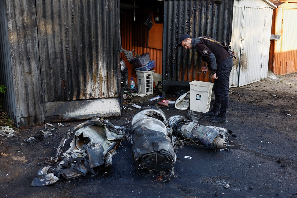 Aftermath of Russian overnight strikes on Kyiv (photos) - Euromaidan Press