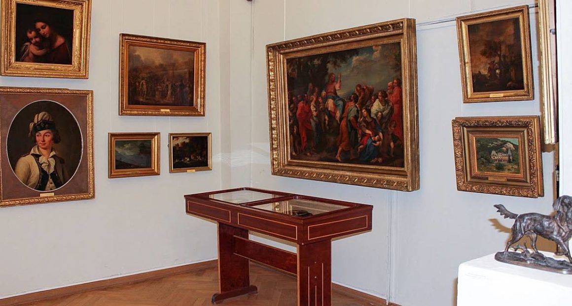 Russia likely set to empty Crimean museums under pretext of evacuation ...