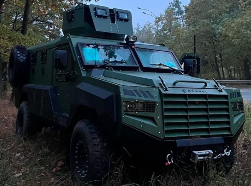 Canada delivers Senator MRAPs with extra blast protection to Ukraine ...