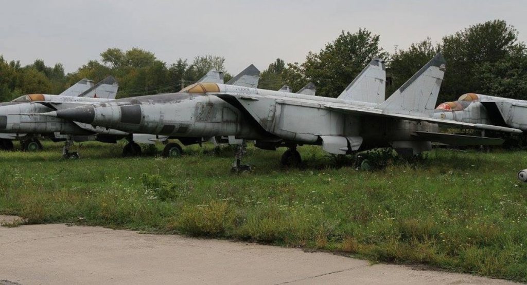 Ukraine to strip old Russian MiGs to repair own jets - Euromaidan Press