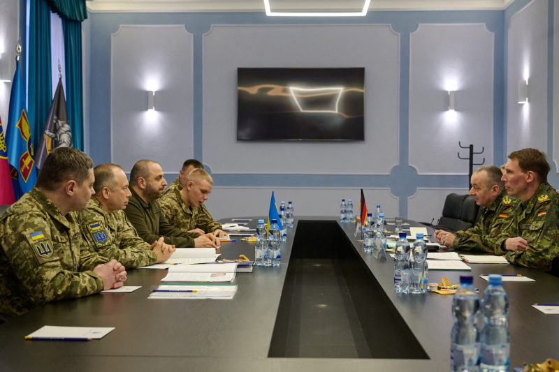 Top Ukrainian and German military commanders discuss military aid and ...