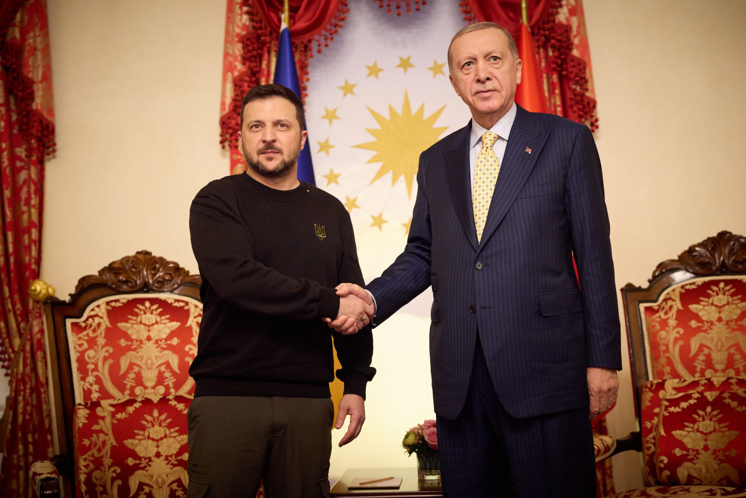 Erdogan offers Turkey as venue for Russian-Ukrainian peace summit ...