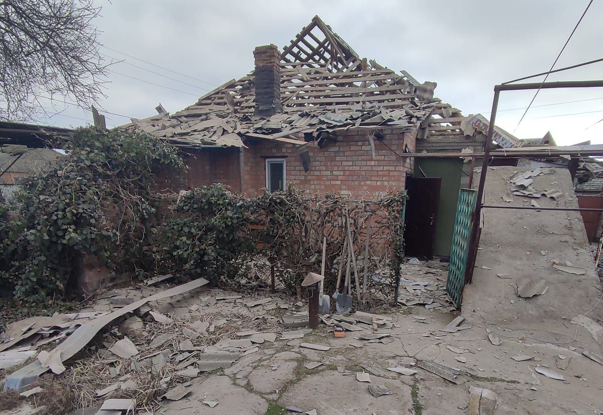 Russian attack on Nikopol injures 2 elderly people - Euromaidan Press