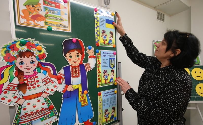 Ukraine builds underground schools to escape Russian bombs