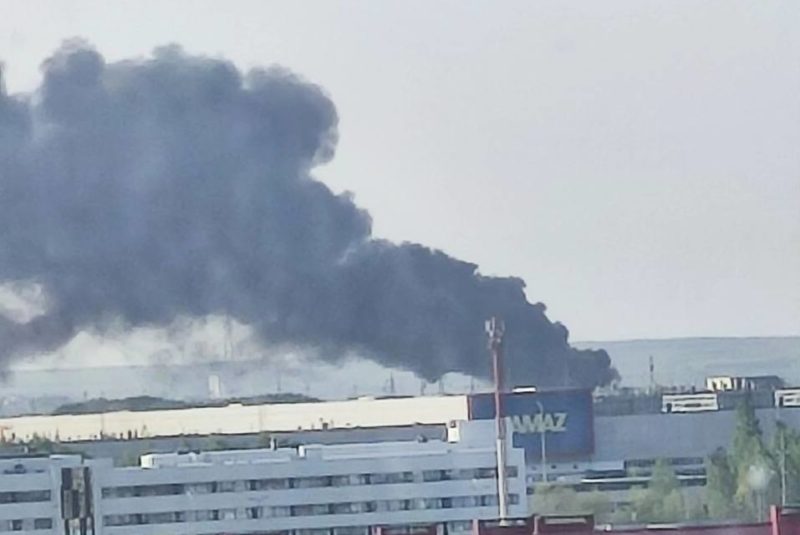 Massive blaze reported at key Russian military vehicle supplier Kamaz ...