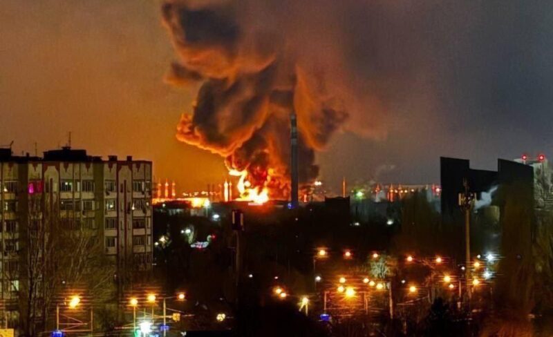 Russian air defenses struggle as Ukrainian drones strike deep behind lines - Euromaidan Press