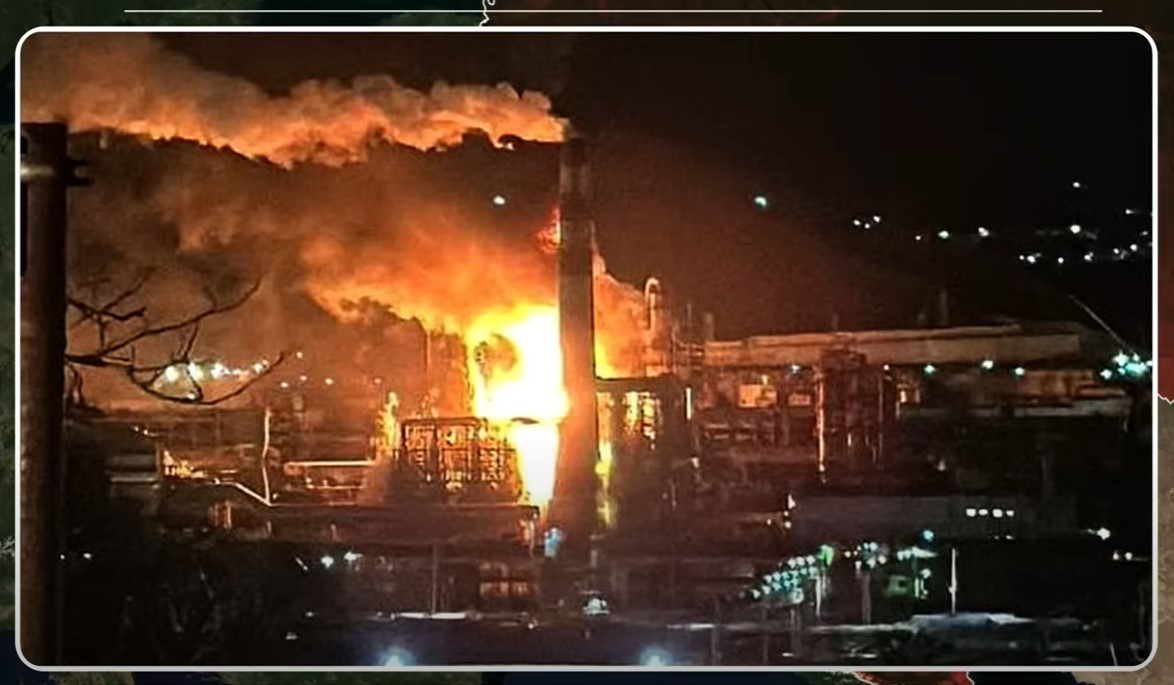 Frontline Report Russia S Giant Oil Refinery Burns For 48 Hours After