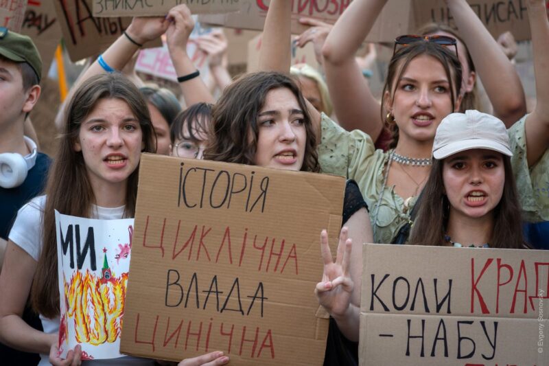 19 Ukrainian protest signs that are pure art (and also completely ...