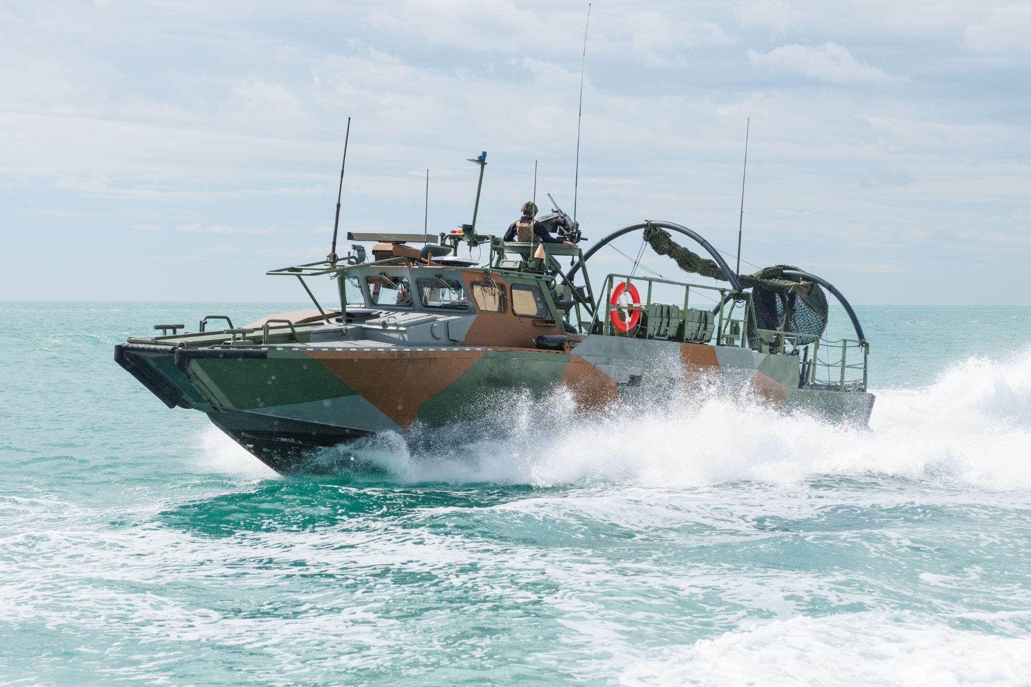 Ukraine Navy Black Sea operations: Night patrols, mine clearing, anti ...