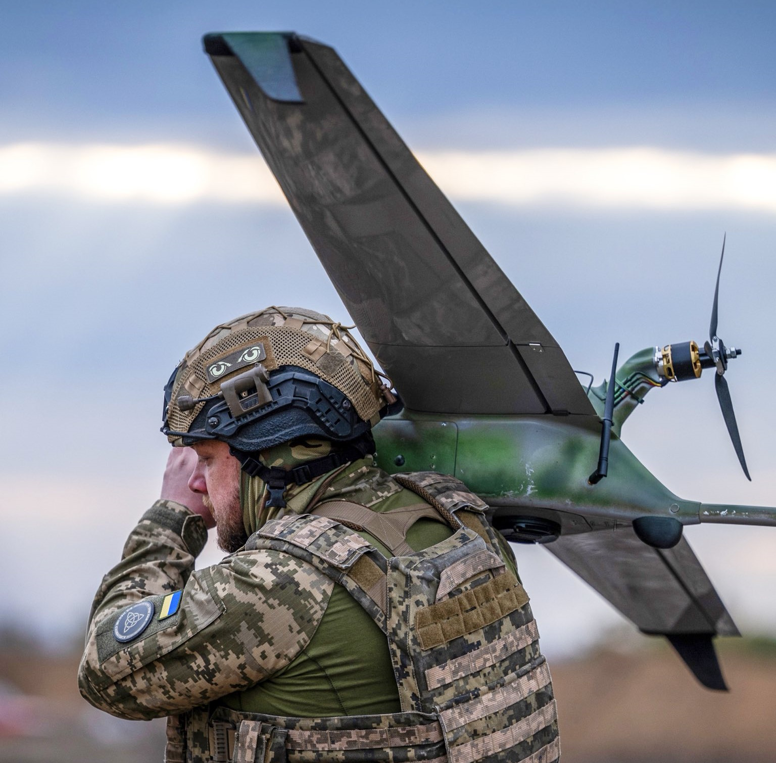 Japan is sending engineers to Ukraine's frontline — and they're coming ...